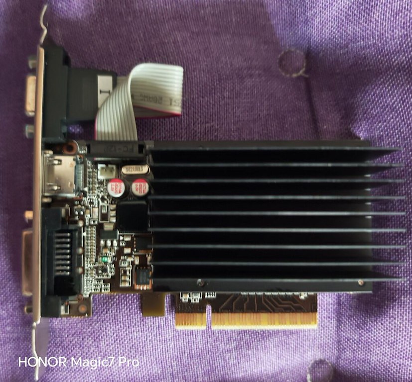 Grafika nvidia gt630 1gb ddr3 ispravna stiker na srafu nikad
