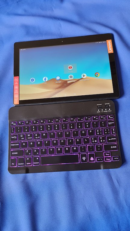 Lenovo Tab E10 + bežična Bluetooth tastatura - Tablet: Lenovo Tab E10