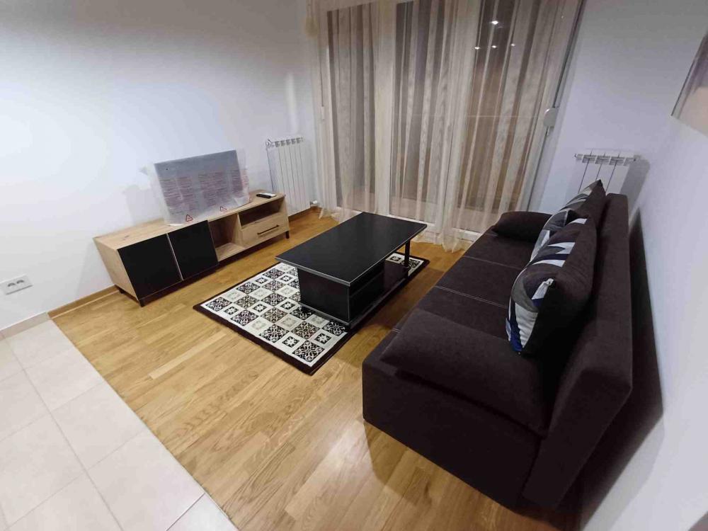 Rada Neimara, Dvosoban stan za izdavanje, 42m2, 600€