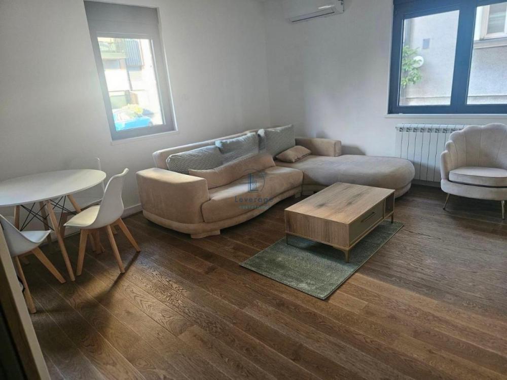 Petrovaradinska, Dvoiposoban stan za izdavanje, 48m2, 800€