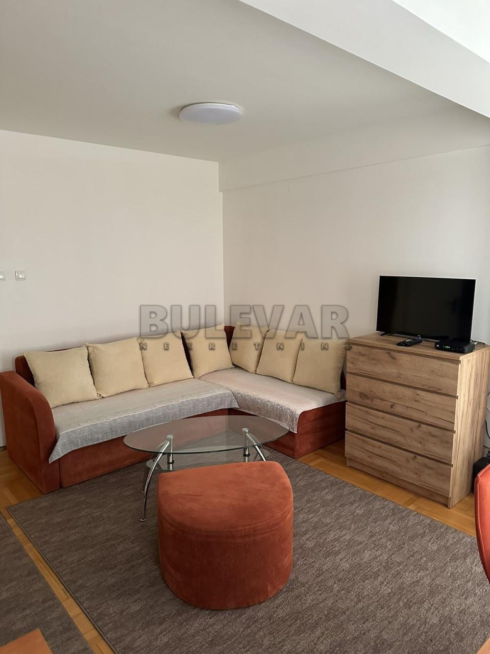Jovana Skerlića, Stan za izdavanje, 30m2, 280€