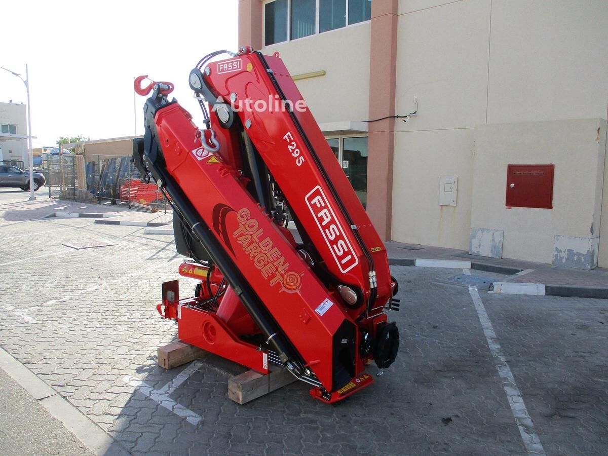 Novi Fassi F295A.2.24 kamion s ravnom platformom