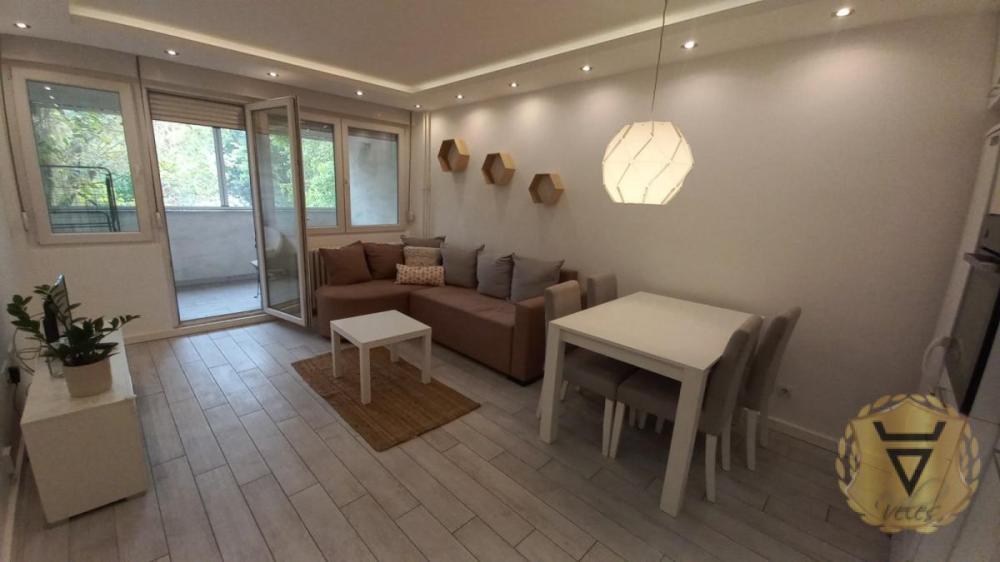 Dvoiposoban stan za izdavanje, 50m2, 600€