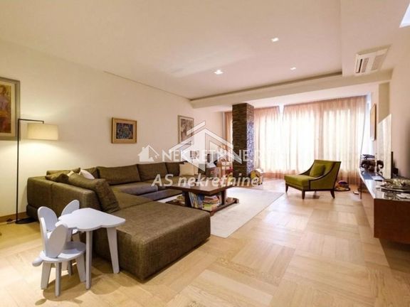 Novi Beograd, Blok 11c, 4.0 stan, 150m2, 2700 EUR