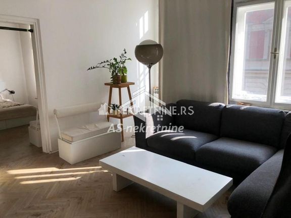 Stari grad, Trg Republike, 3.0 stan, 95m2, 1100 EUR
