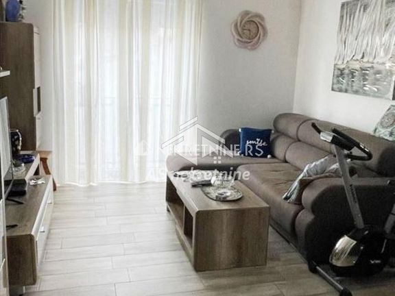Voždovac, Lekino brdo, 2.5 stan, 65m2, 800 EUR