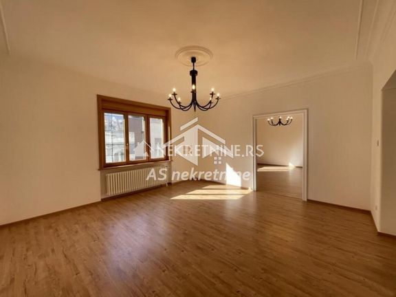 Stari grad, Knez Mihailova, 4.0 stan, 160m2, 2700 EUR