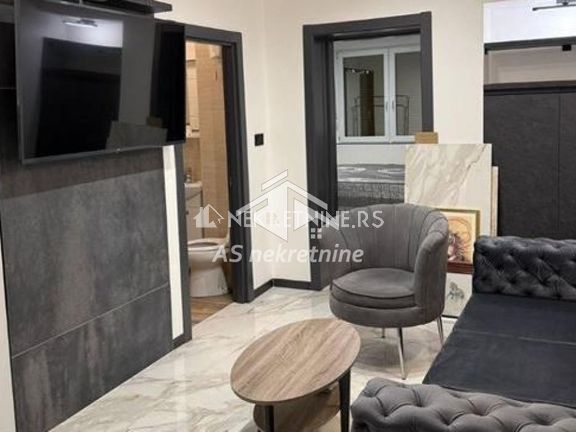 Zvezdara, Cvetkova pijaca, 2.0 stan, 40m2, 1000 EUR