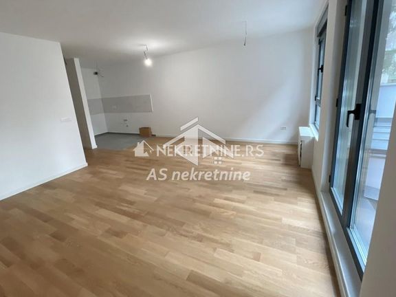Vračar, Južni bulevar, 2.0 stan, 56m2, 850 EUR