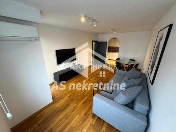 Savski venac, Sarajevska, 2.0 stan, 55m2, 1100 EUR