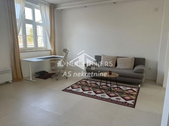 Zemun, Kej, 1.5 stan, 57m2, 890 EUR