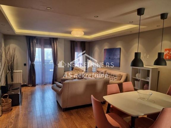 Voždovac, Lekino brdo, 3.0 stan, 74m2, 1200 EUR