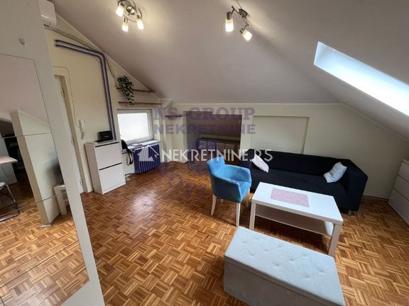 Garsonjera na Bulevaru nameštena 22m2