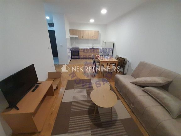 Trosoban stan 66m2 - Centar Temerina