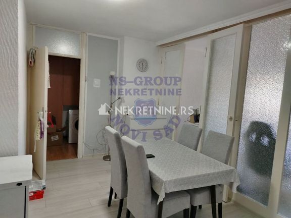Na prodaju renoviran dvosoban stan od 52m²