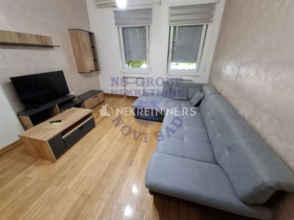 Dvosoban,kompletno namesten,Nova Detelinara 0212100690 0648033334