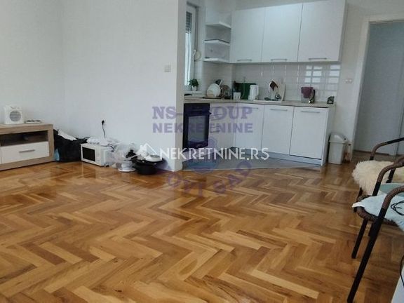 Trosoban stan 58m2 Bulevar patrijarha Pavla