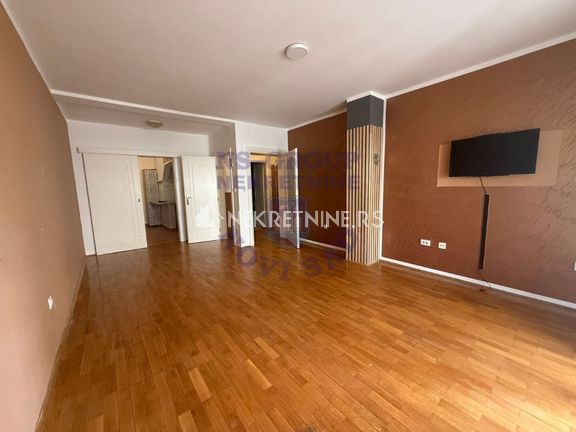 555803-Jednosoban-41m2-Grbavica