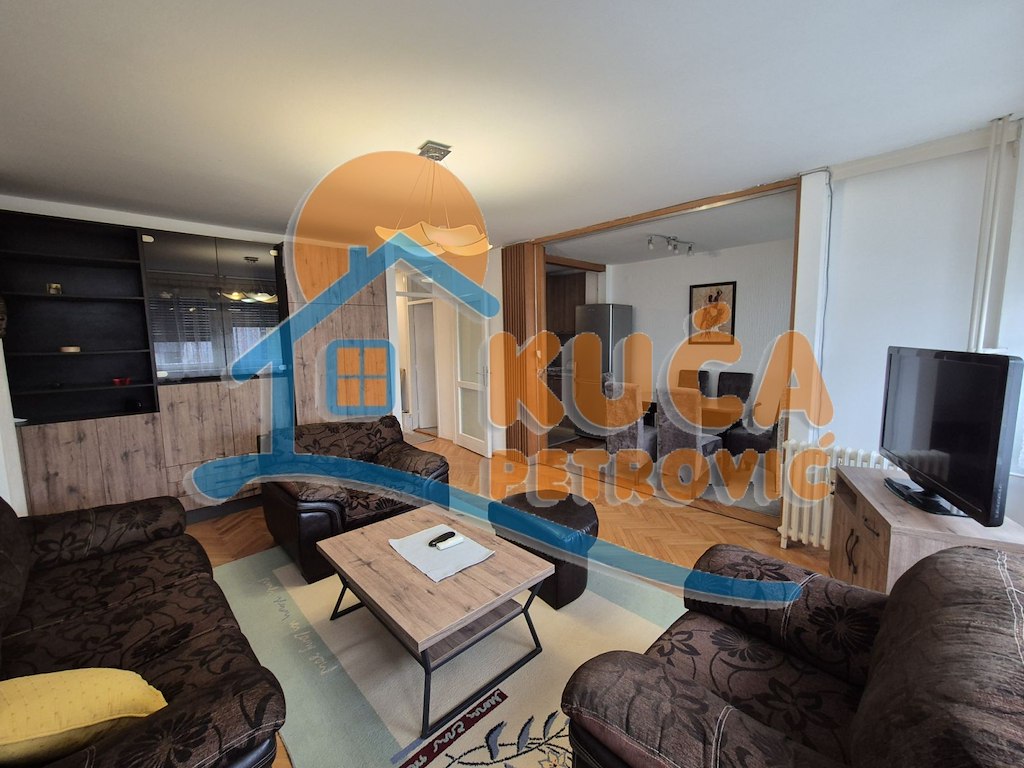 Trosoban stan, 90 m2, Dom zdravlja, Vojvode Tankosića ID: i-014989