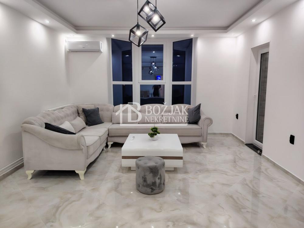 Trosoban, luksuzan stan, Bagljas ID#2461 650 €