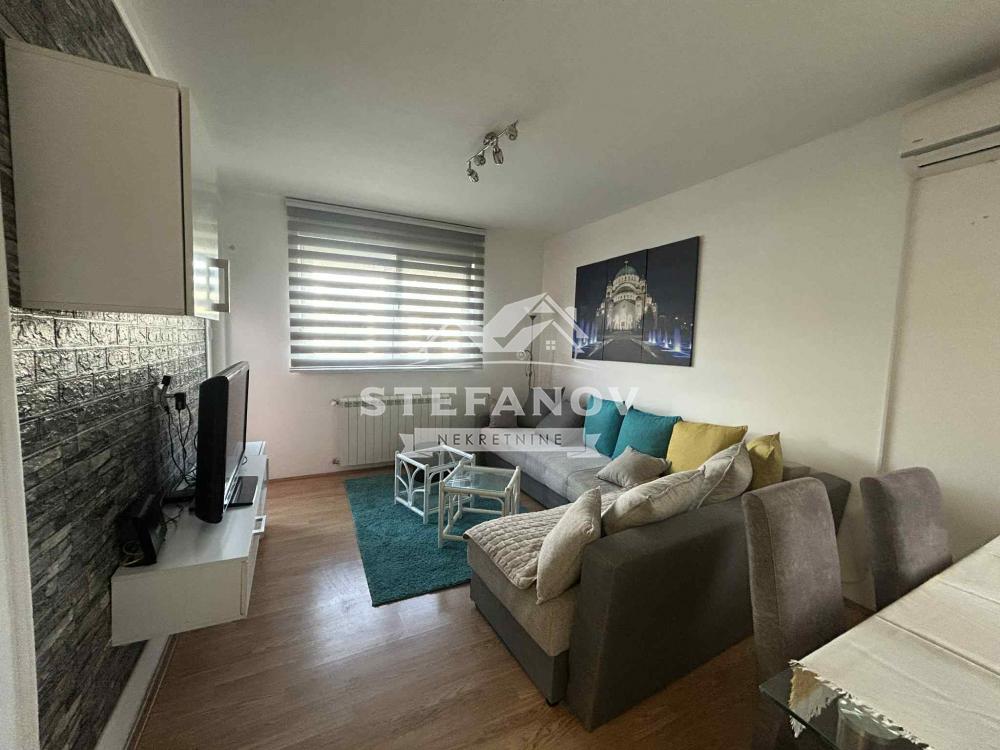 Dvosoban stan Pere Dobrinovića ID#1913 350 €