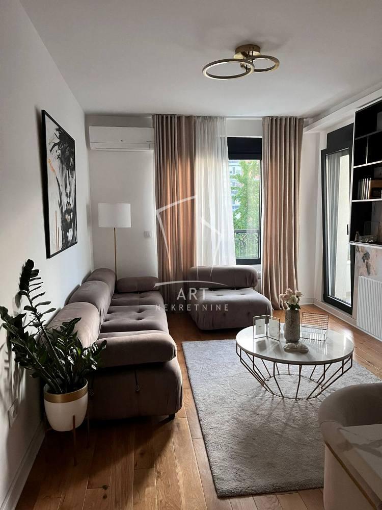 Botanička bašta, palata Cvijićeva ID#9292 1.200 €