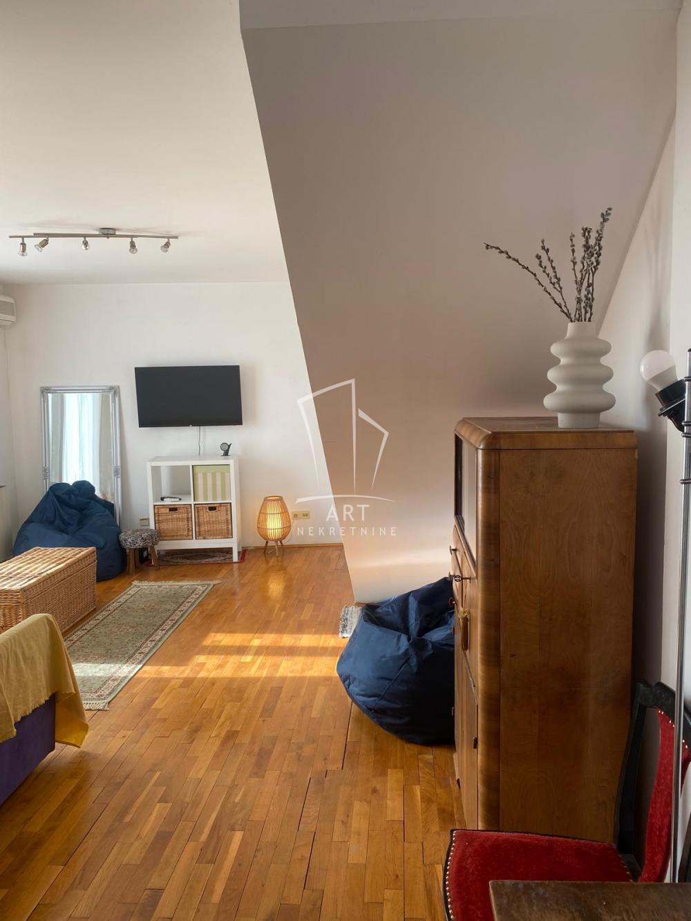 Svetogorska, Dvosoban stan za izdavanje, 50m2, 700€