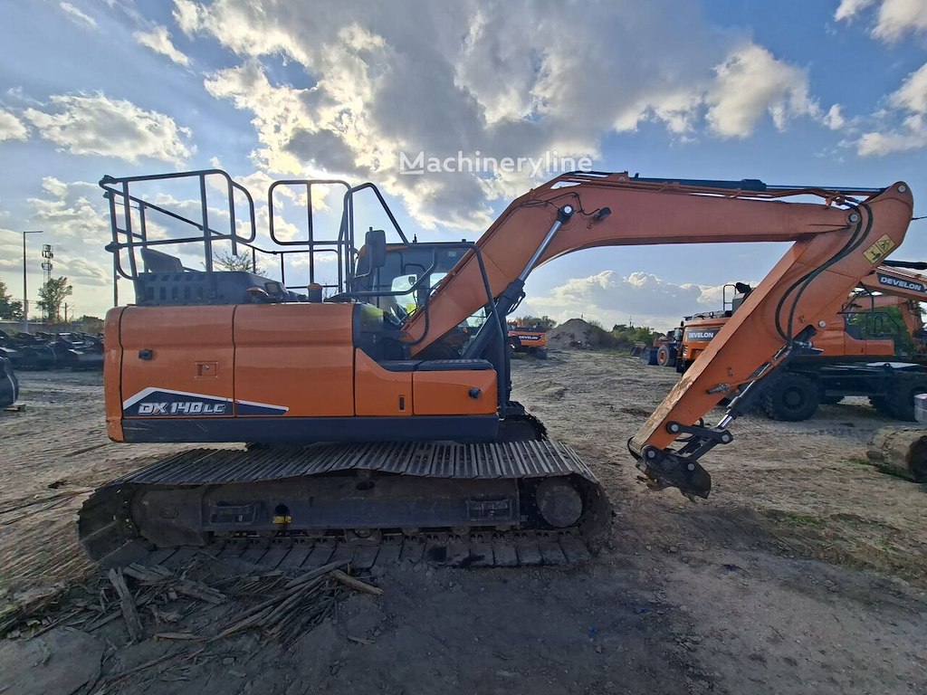 Doosan DX140LC-7 bager guseničar