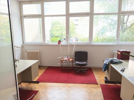 Knez Mihailova, 110 m2, 3 garažna mesta ID#12514