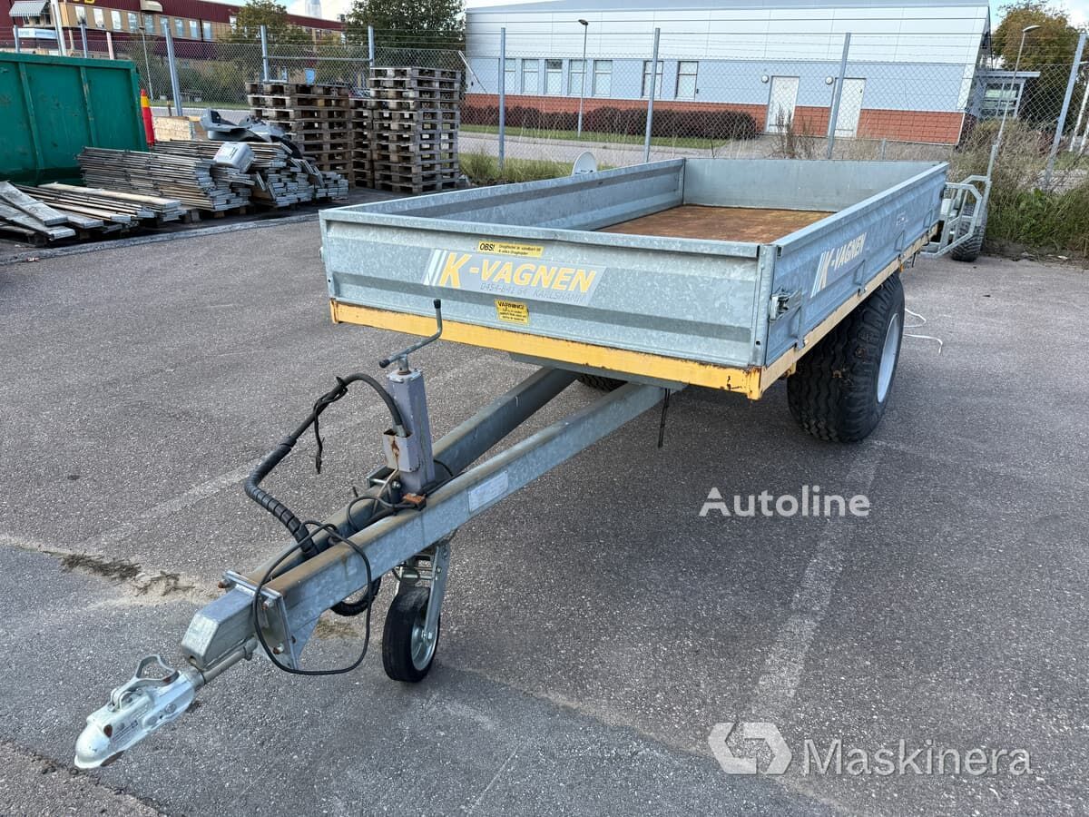 Prodaje se K-Vagnen 4000 T3 prikolicu sa ravnom platformom na aukciji