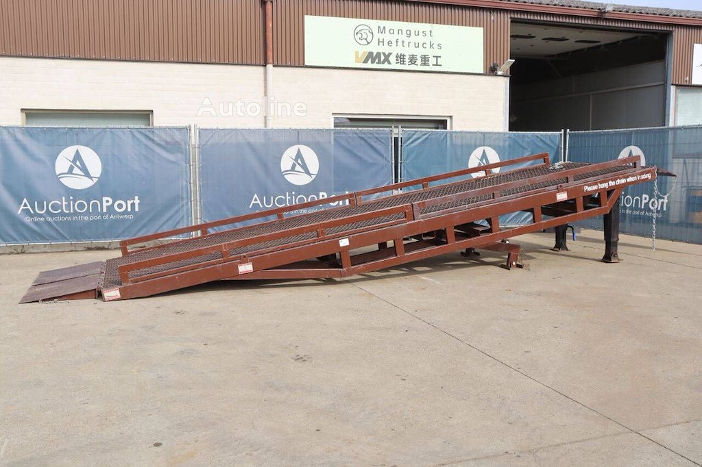 Prodaje se Containerramps Mangust LR12T prikolicu sa ravnom platformom na aukciji