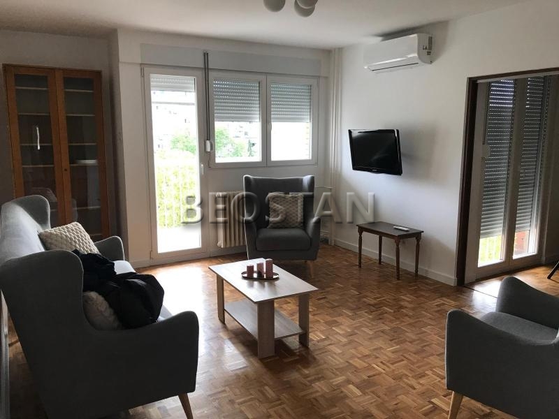 Novi Beograd - Stari merkator #64572 800 €