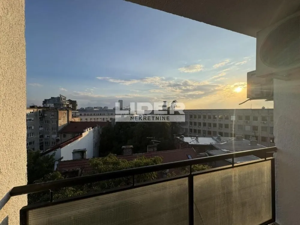 Izdavanje, dvosoban stan, 64m², Obilićev Venac, Beograd
