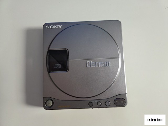 Sony D-90 silver diskman