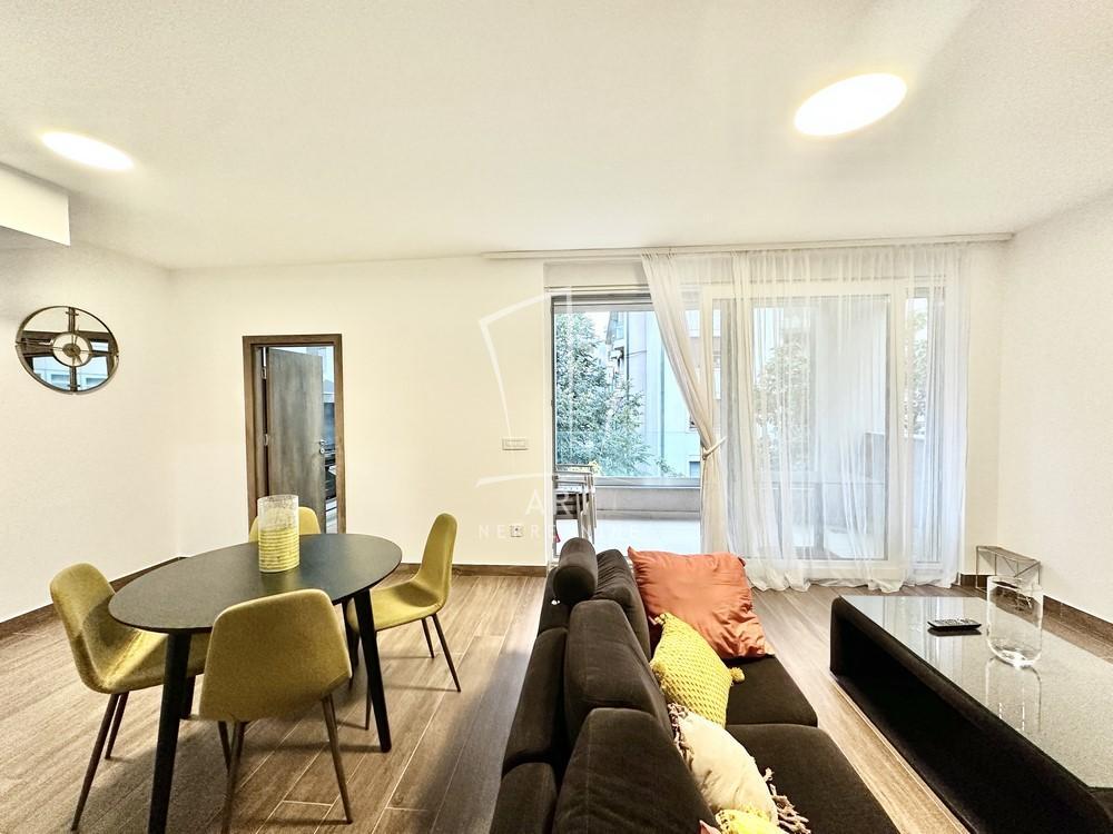 Vojvode Bogdana, Trosoban stan za izdavanje, 87m2, 1.150€
