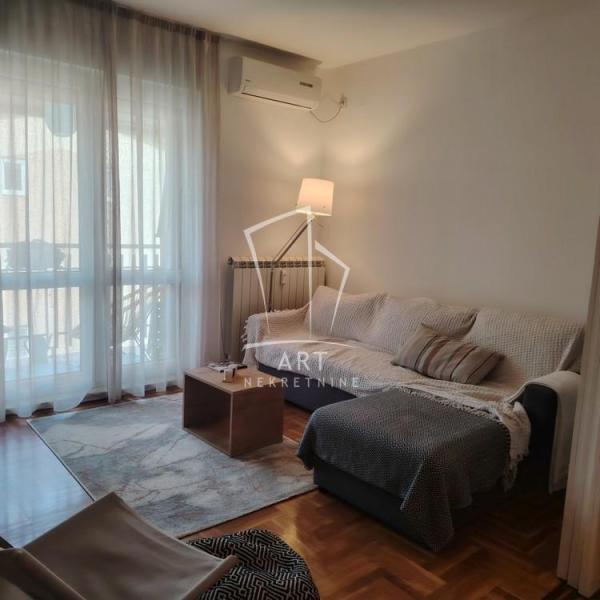 Rudi Čajaveca, Dvosoban stan za izdavanje, 44m2, 500€