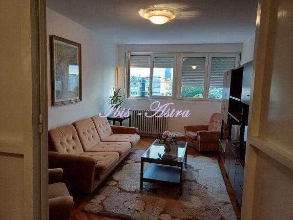 Pariske komune, Trosoban stan za izdavanje, 68m2, 550€