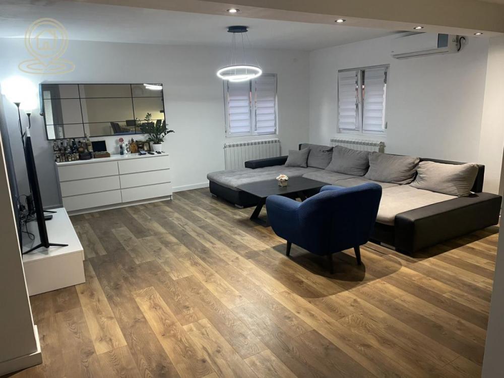 Četvorosoban stan za izdavanje, 85m2, 650€
