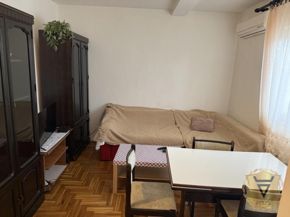 Jednoiposoban stan za izdavanje, 34m2, 400€