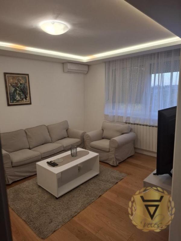 Dvosoban stan za izdavanje, 59m2, 600€