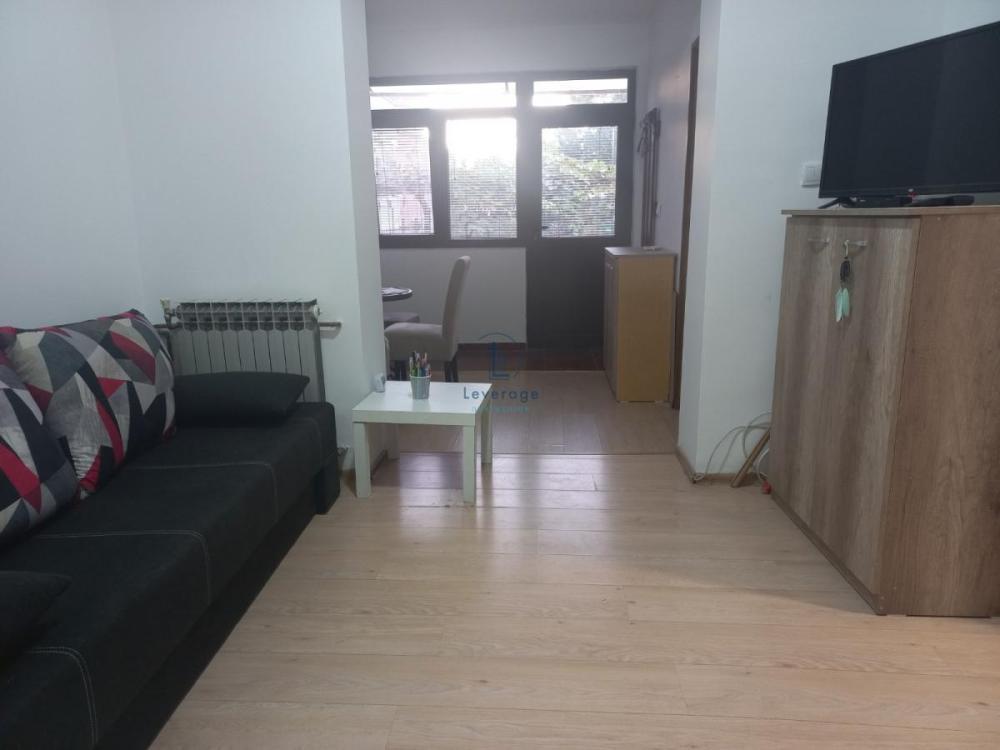 Momčila Čedića, Jednoiposoban stan za izdavanje, 45m2, 350€