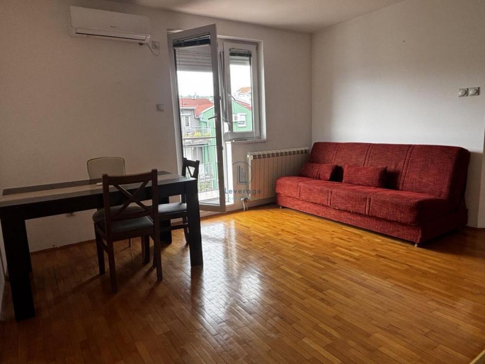 Mirijevski bulevar, Trosoban stan za izdavanje, 53m2, 450€