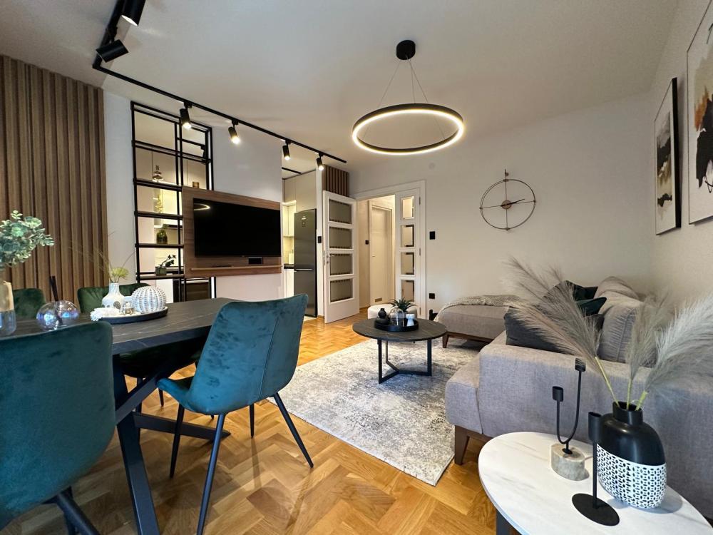 U blizini Delta planeta, Trosoban stan za izdavanje, 78m2, 900€
