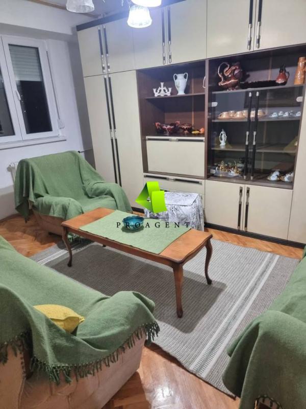 Dvoiposoban stan za izdavanje, 72m2, 300€