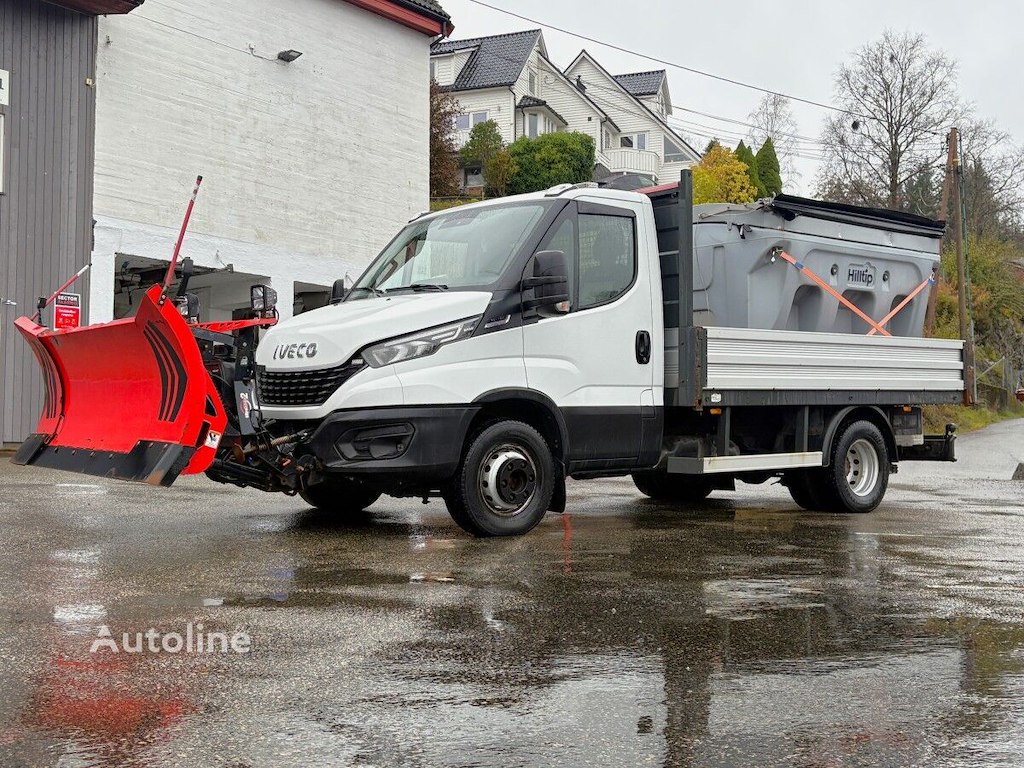 Prodaje se IVECO Daily kamion s ravnom platformom na aukciji