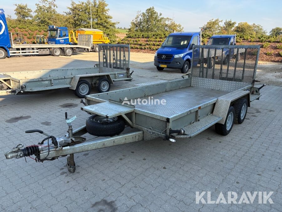 Prodaje se Variant 3500 kg prikolicu za građevinske strojeve na aukciji