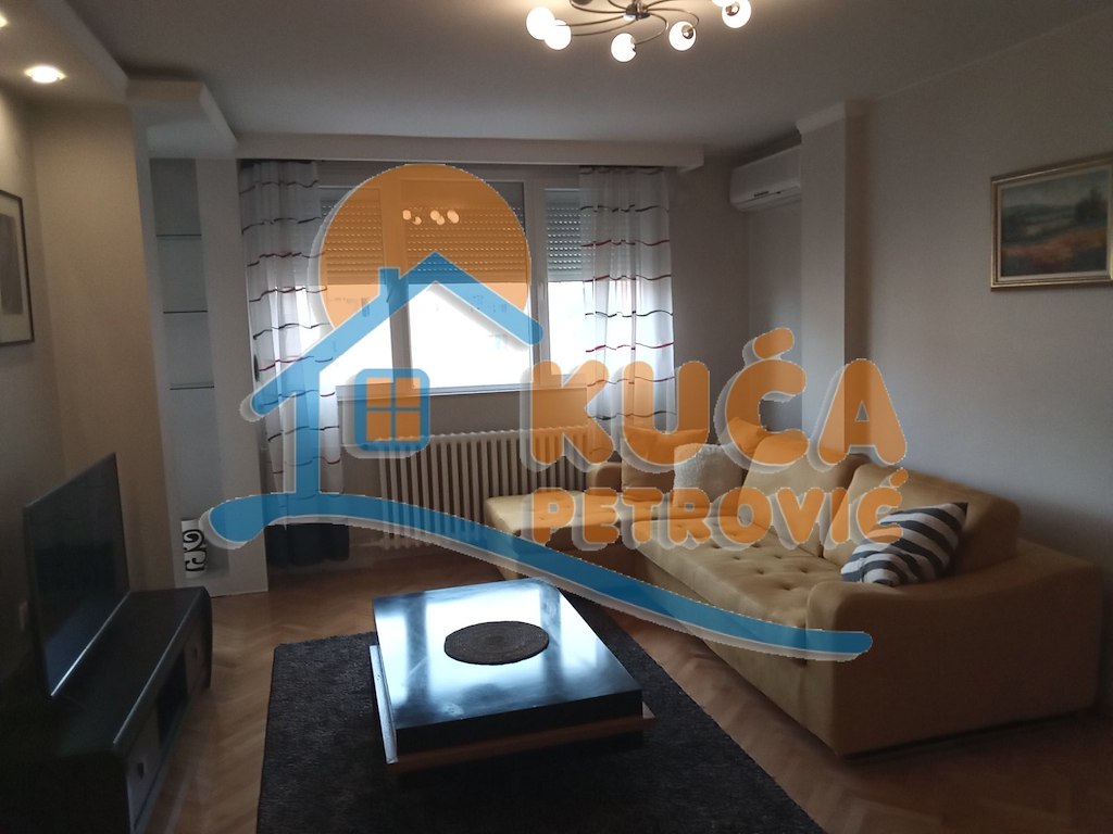 Trosoban stan, 73 m2, Medijana, Bulevar Nemanjića ID: i-015000