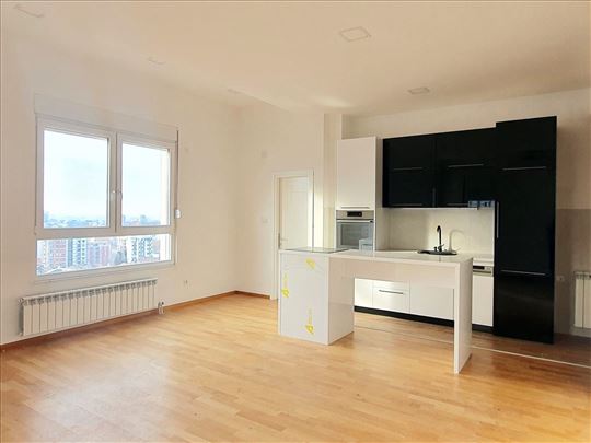 Đeram pijaca, novogradnja, može i pp, ID 24941