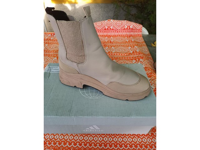 ZARA KAMBODZA PRELEPE VEL.36