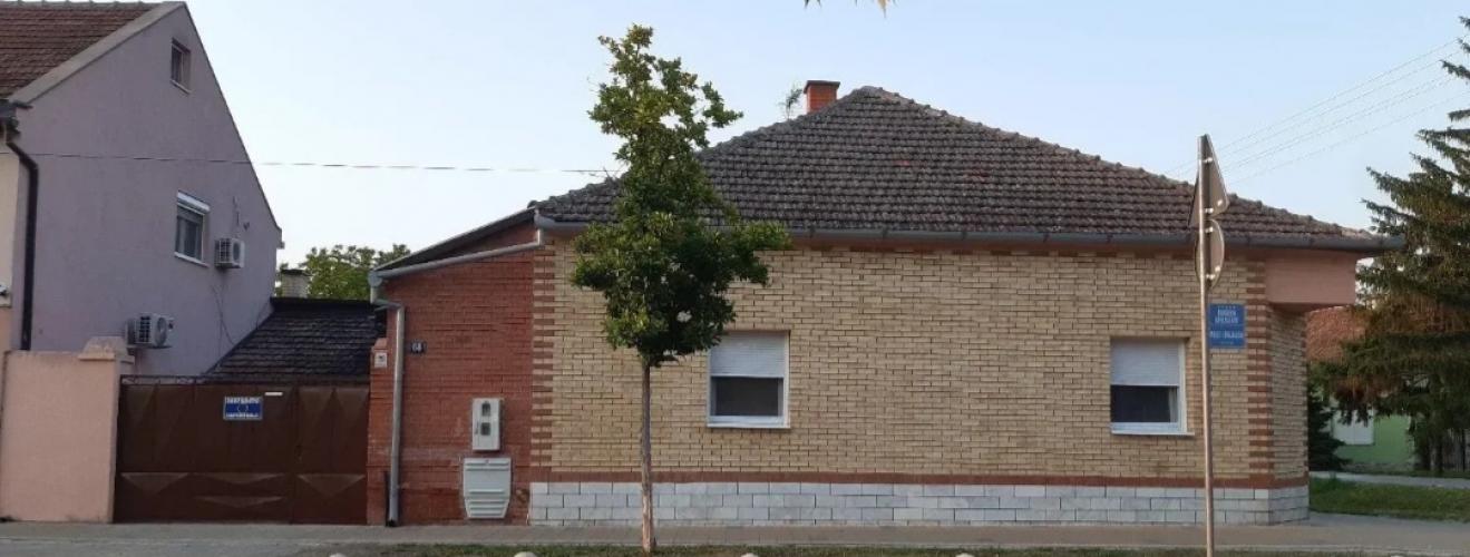 Prodajem kuću u Bečeju
Bečej